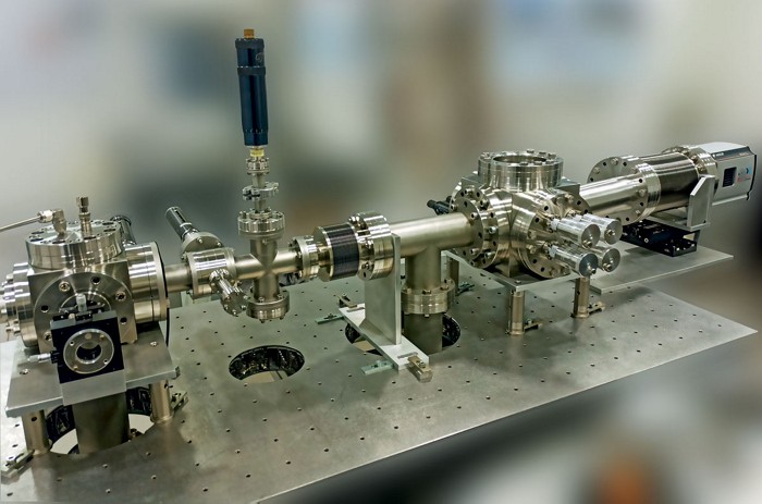 Performance of tabletop X-ray instrument approaches that of a synchrotron