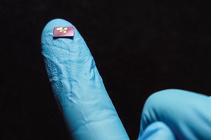 Smallest-yet spectrophotometer works at room temperature