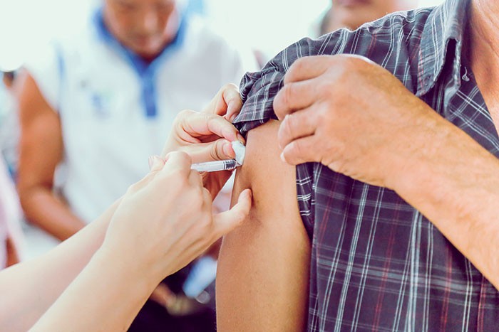 Giving needle-free flu vaccines a shot