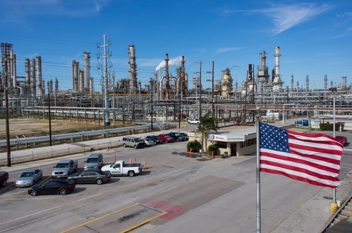 Total-Nova-Borealis-form-cracker