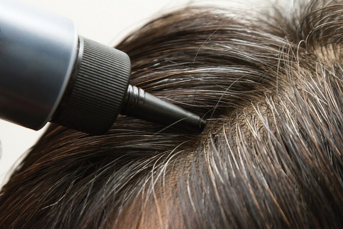 lead acetate hair dye - Captions Graphic