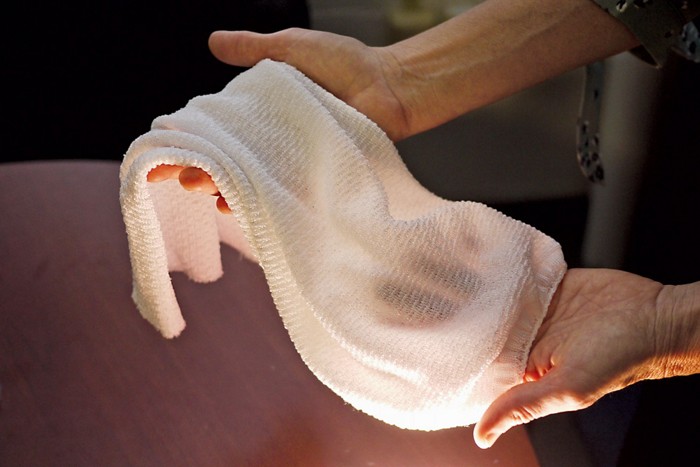 Smart fabric regulates body heat