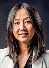 Debra Rolison awarded Nichols Medal